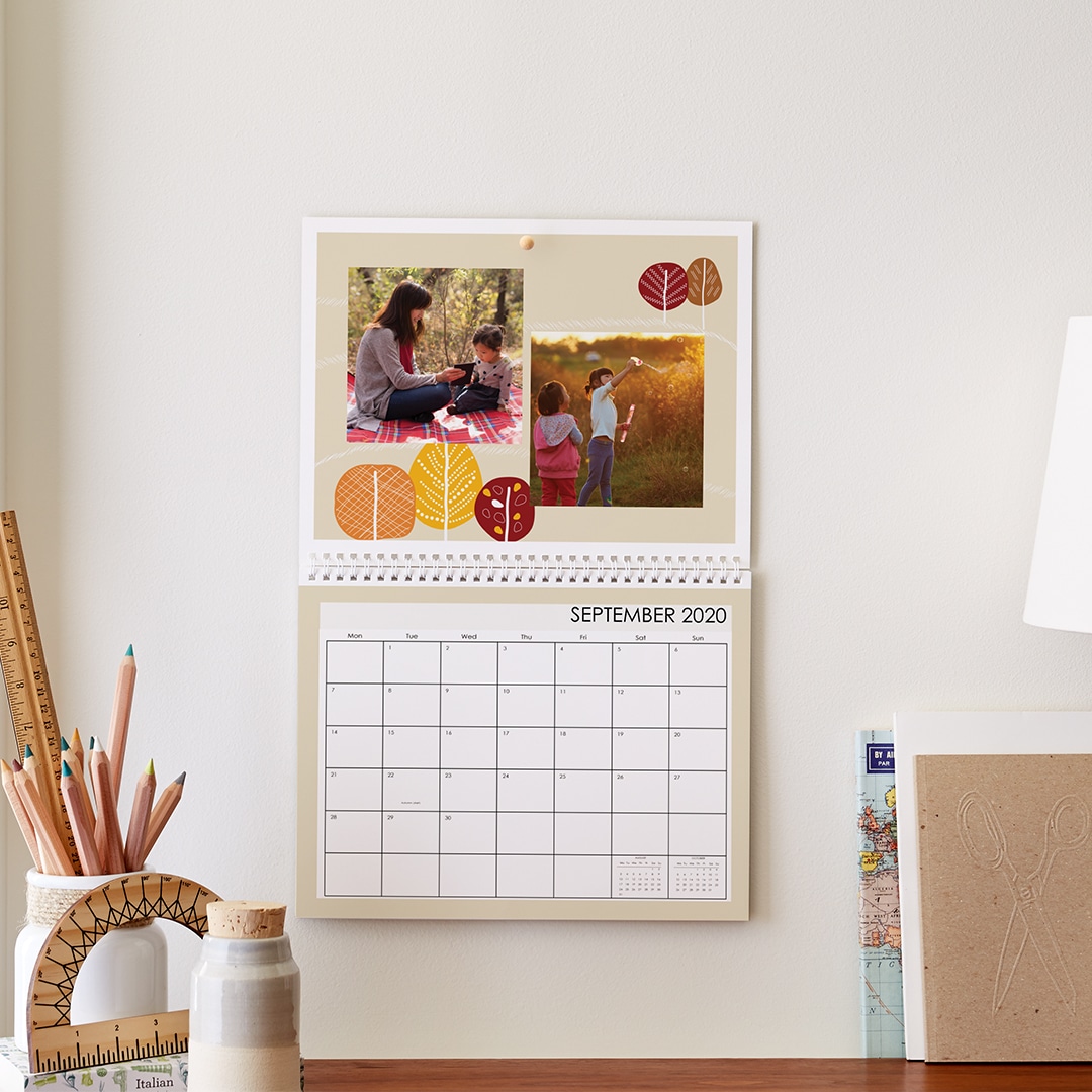 Personalised photo calendars — stay organised with style! | Snapfish UK